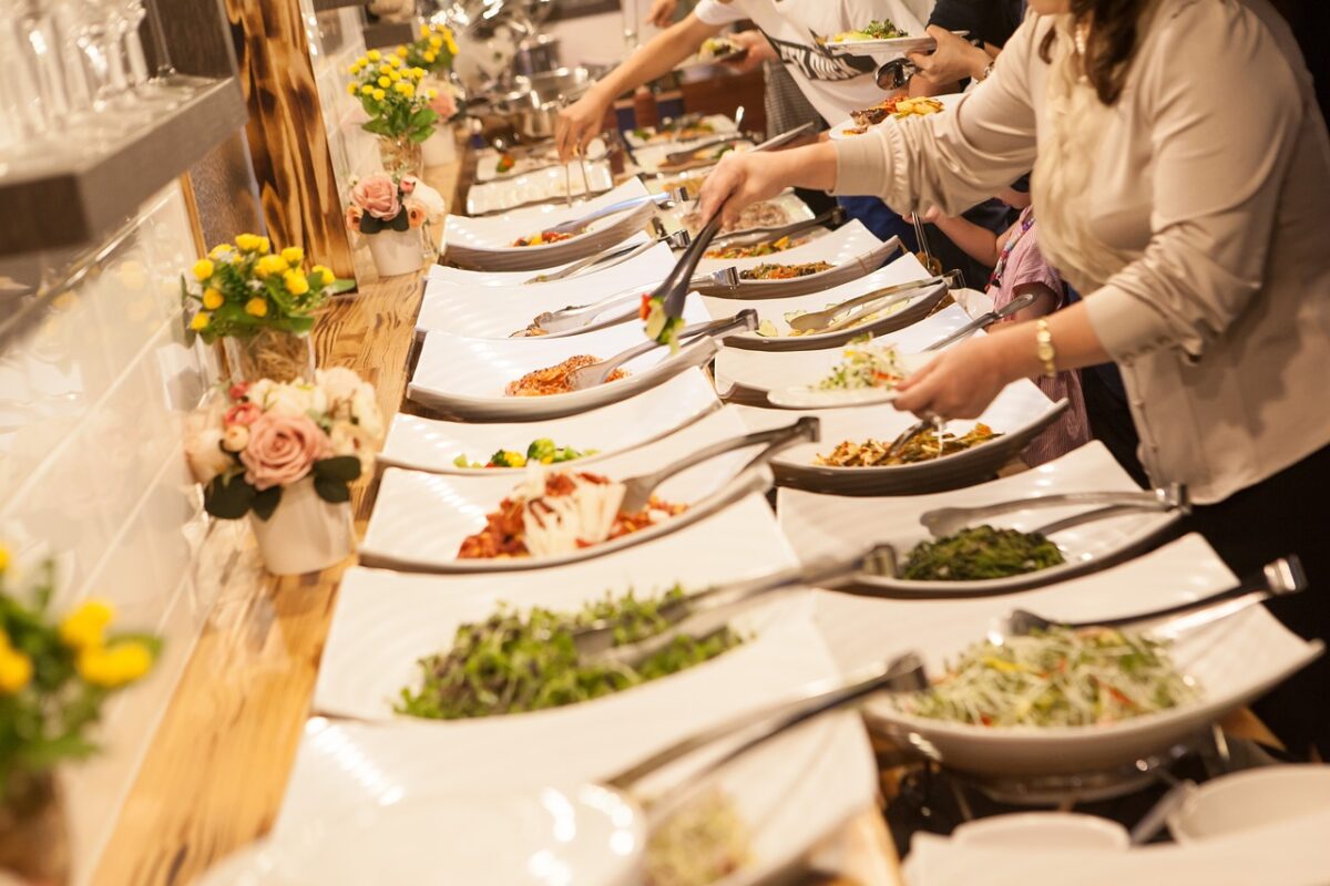 The Ultimate Guide To Catering For A Wedding: Essential Tips And Tricks